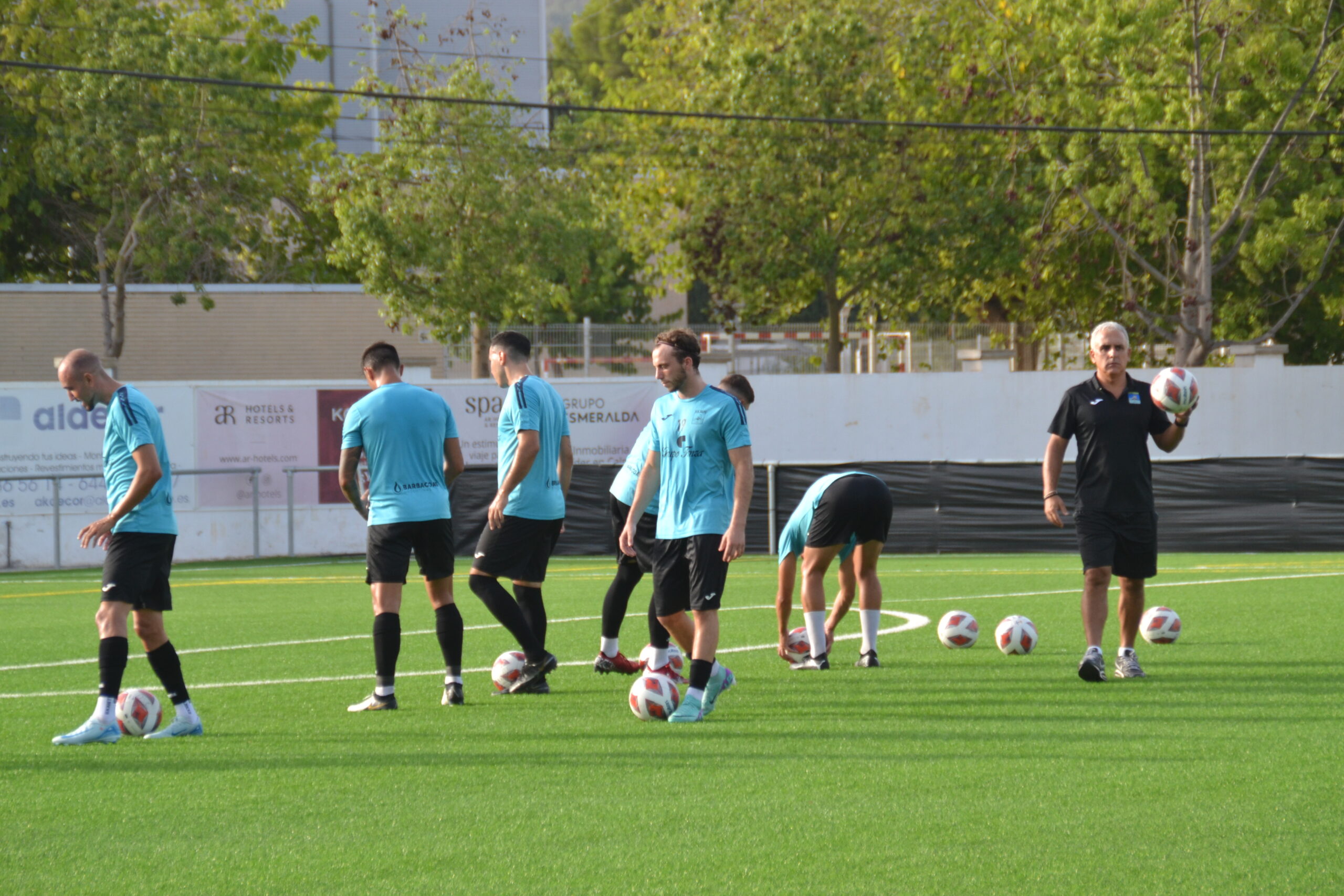 La UD Calpe rep amb algunes baixes al Torrevieja CF | Ràdio Litoral